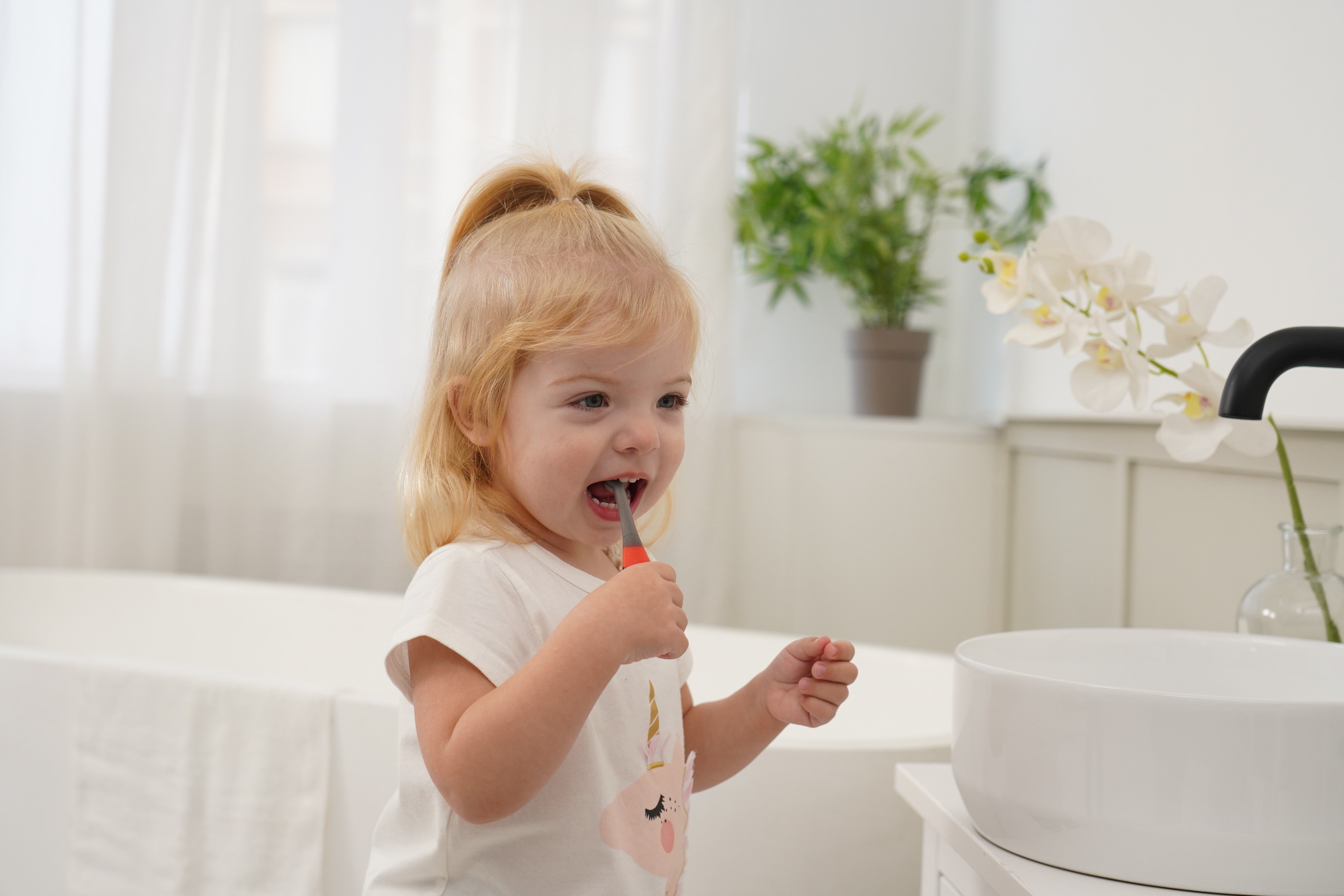 The Benefits of Using a Baby Toothbrush and Tips for Effective Use ...